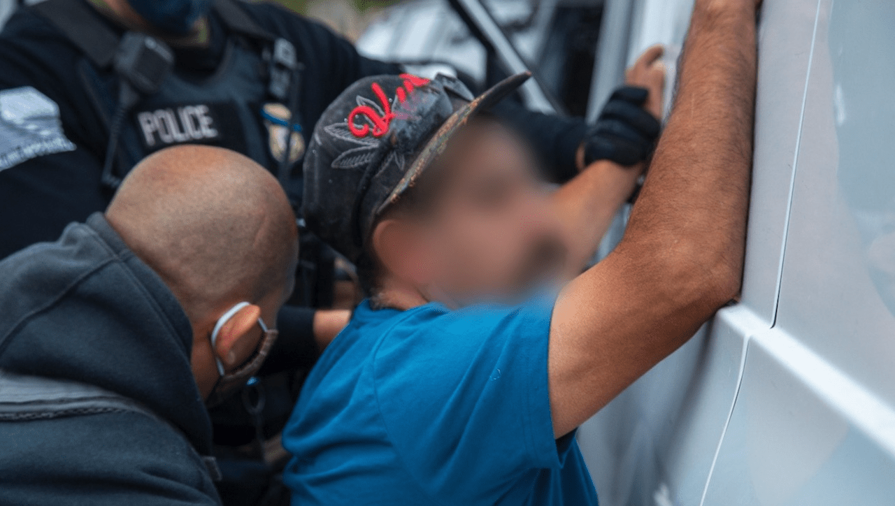 ¡Qué hacer si eres detenido en una redada de ICE! | THE BORDER REPORTS ...